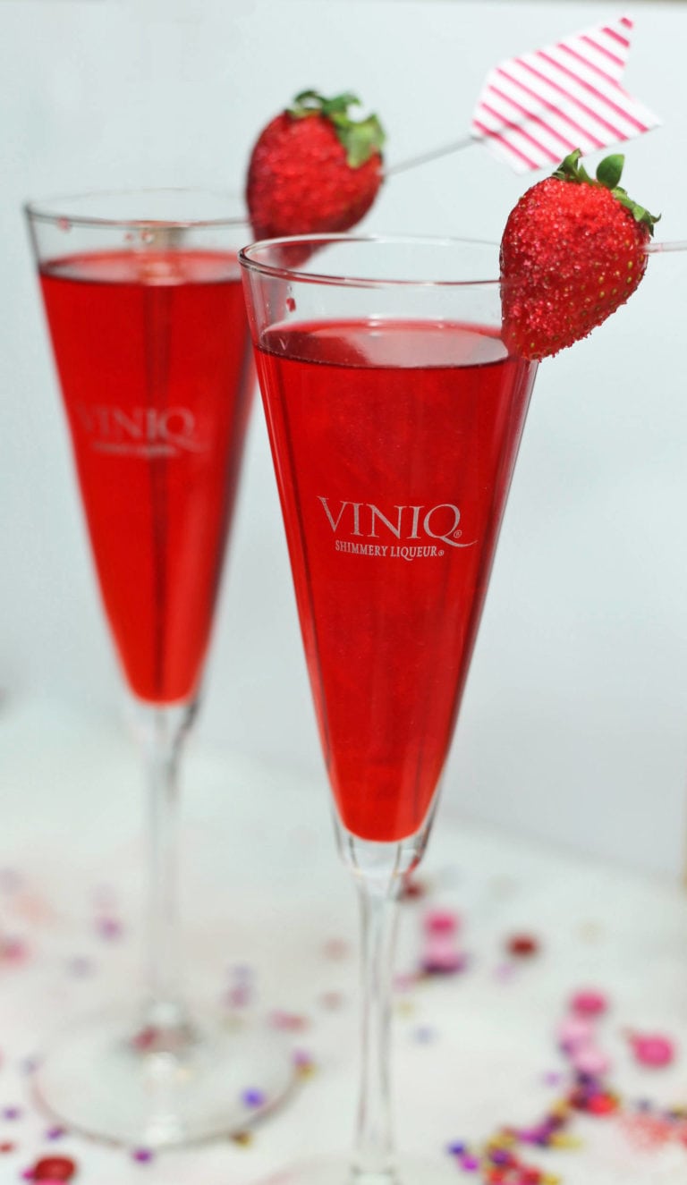 Struck By Cupid's Arrow + A Delicious Viniq Cocktail Recipe | Mash Elle