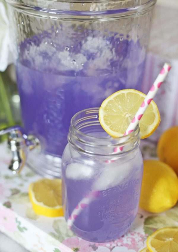 The Summer Lavender Lemonade Recipe You Need to Try | Mash Elle